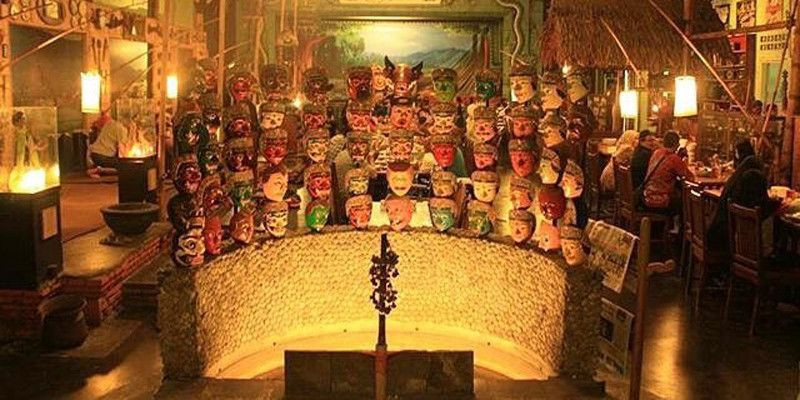 Kulineran Sambil Belajar Sejarah di Resto Inggil