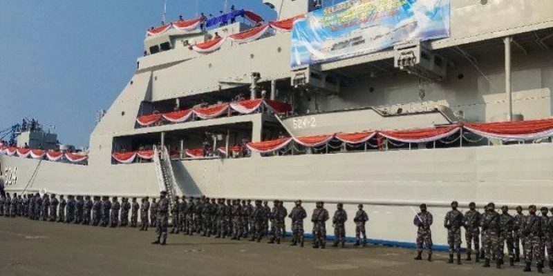 TNI AL Tambah 9 Kapal Perang Baru Jenis LST, Salah Satunya KRI Teluk ...