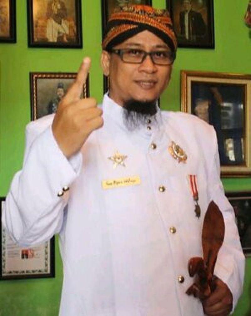 Mengenal Mitos Pocong Dan Jin