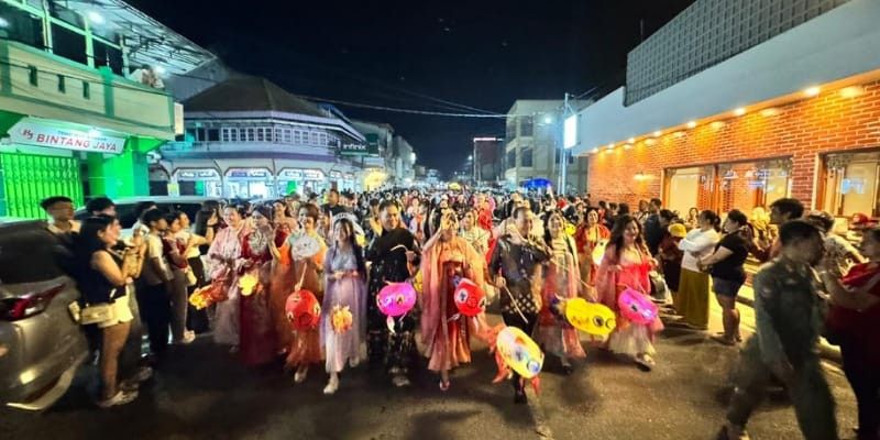 Festival Moon Cake 2025 Warnai Kota Singkawang